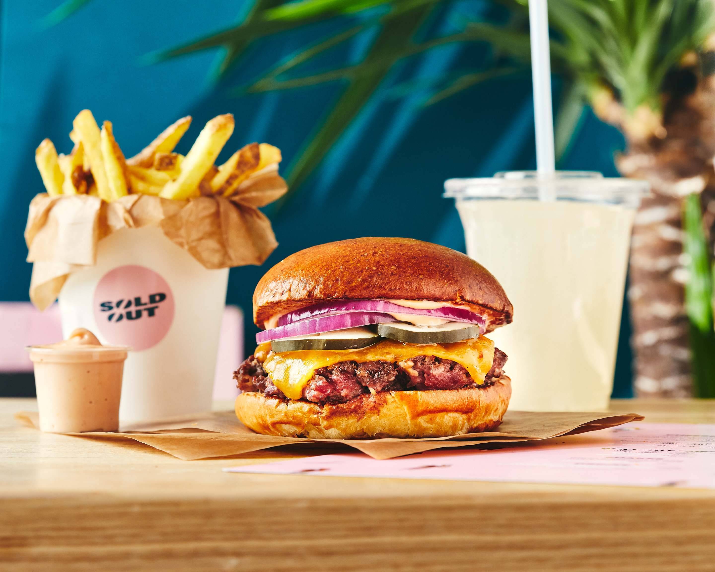 Livraison Sold Out Burger à Paris - Menu et prix | Uber Eats