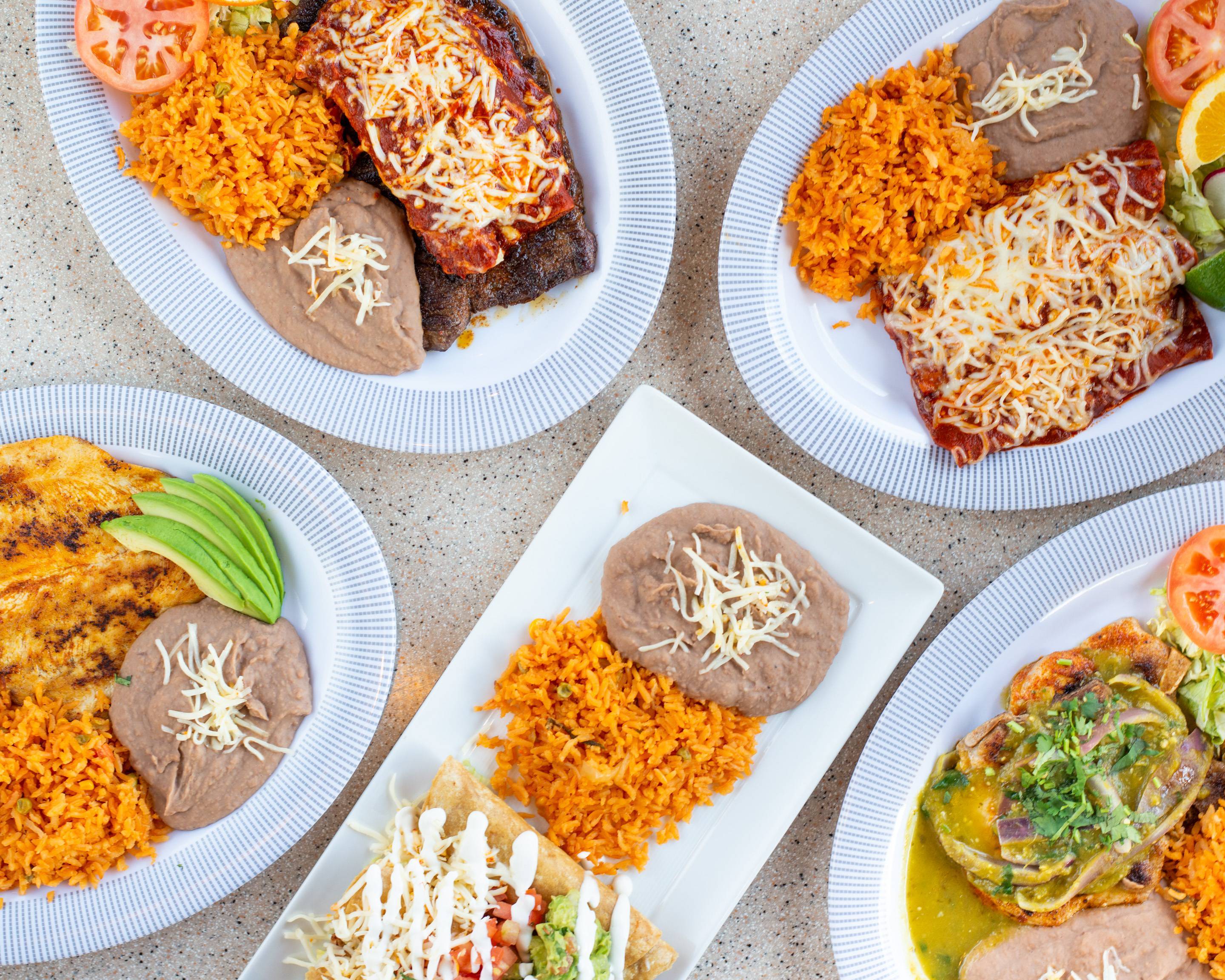 Casa chapalas grill Menu Wheeling • Order Casa chapalas grill Delivery ...