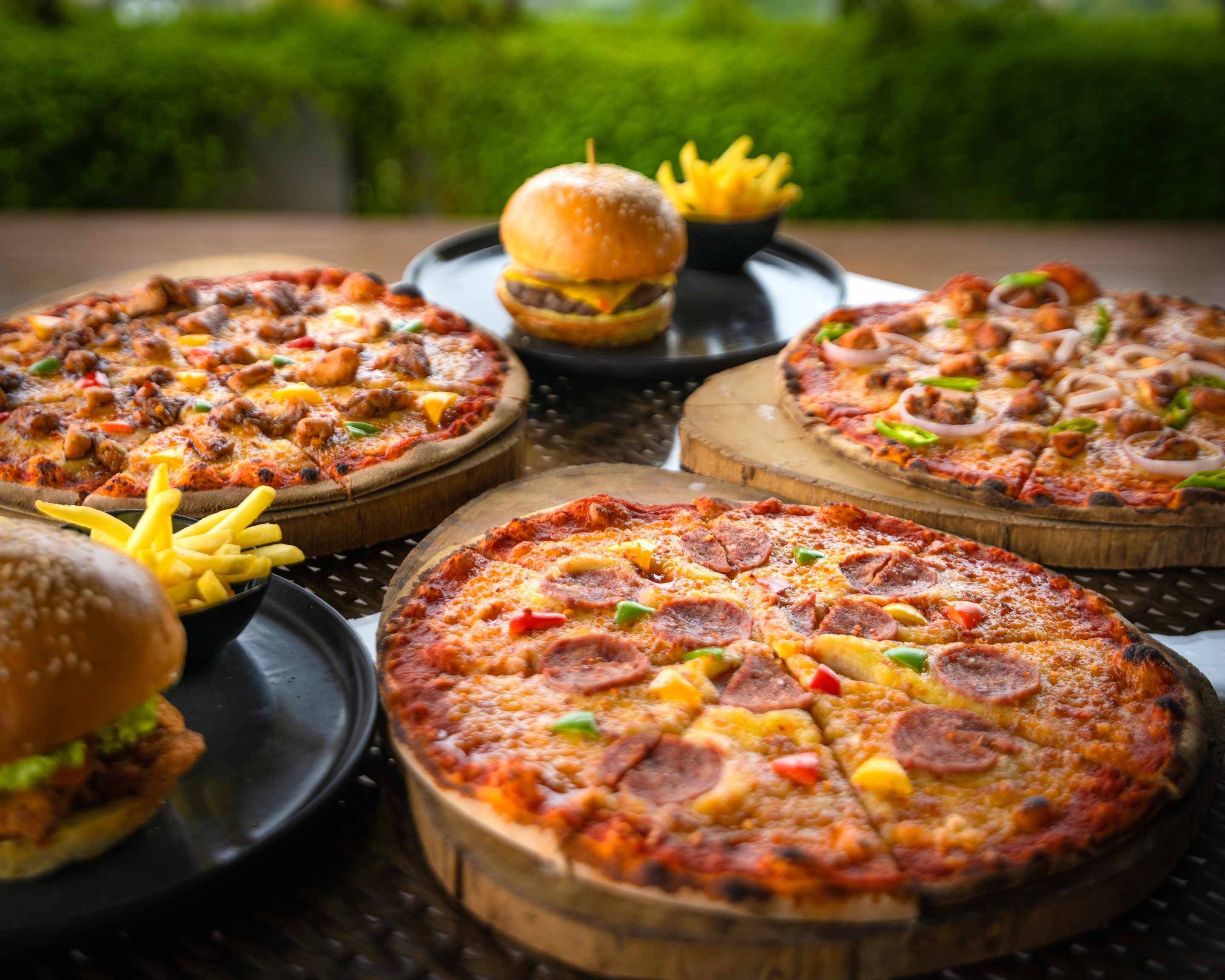 2ten - Pizzas & Burgers -Colombo 07 Delivery | Colombo | Uber Eats