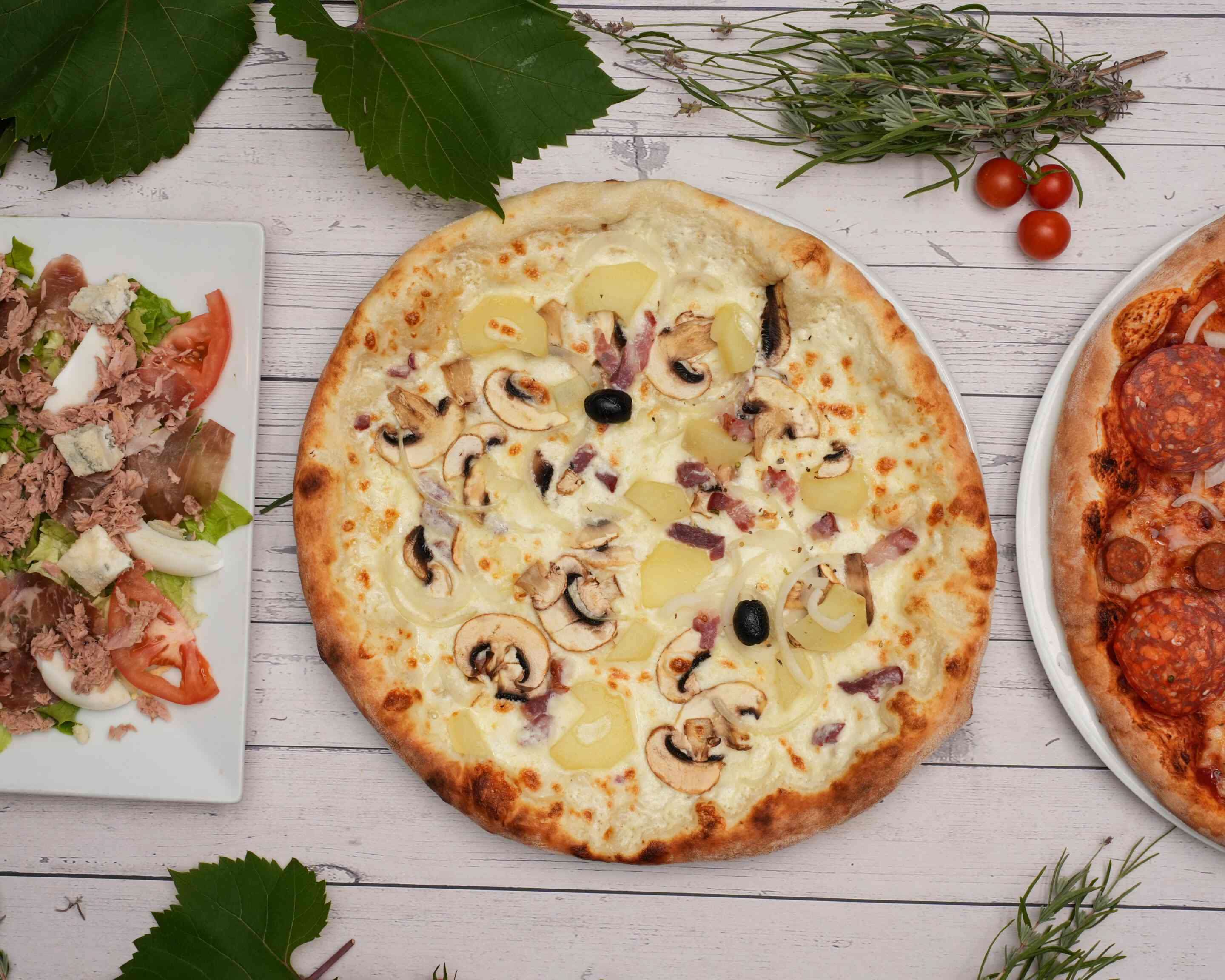 Livraison du menu Pizza Delizia à Paris - 【Menu et prix】 | Uber Eats