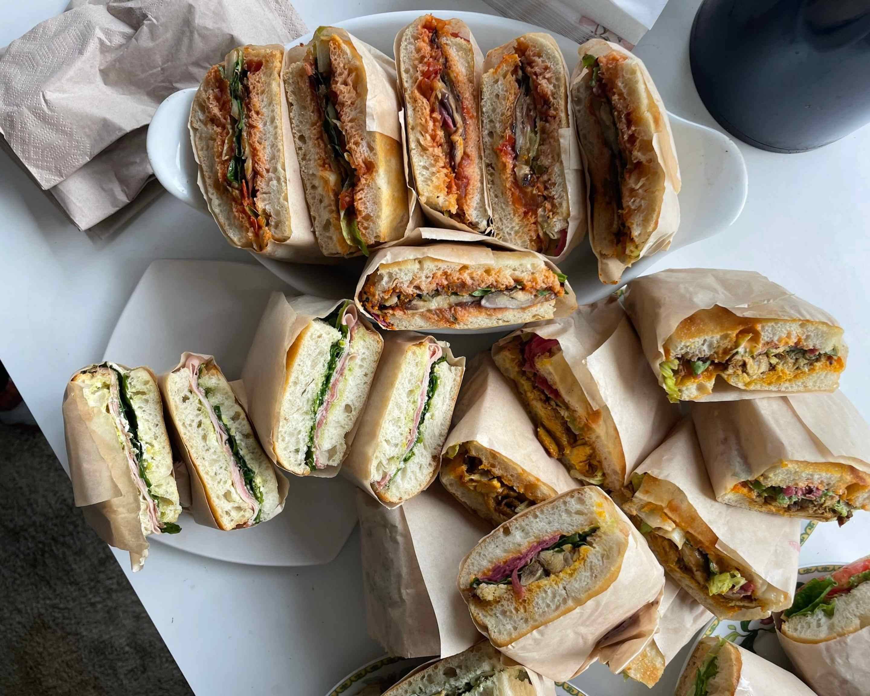 Bestellen bij Toni's in Amsterdam | Menu en prijzen | Uber Eats