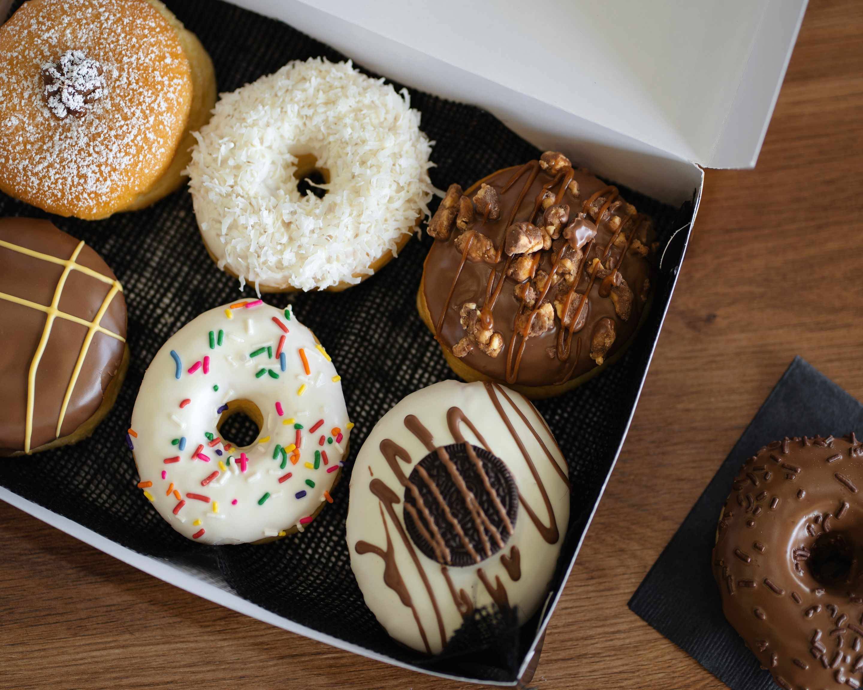 Order Donut Cream Menu Delivery【Menu & Prices】| Miami | Uber Eats