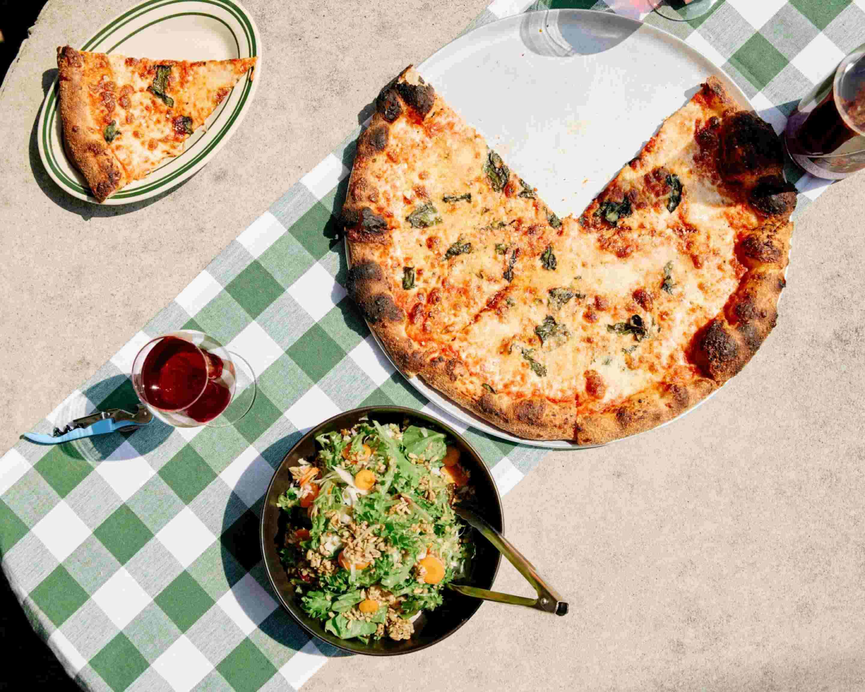Order Heartbreakers Pizza (Winona) Delivery【Menu & Prices】| Ottawa ...