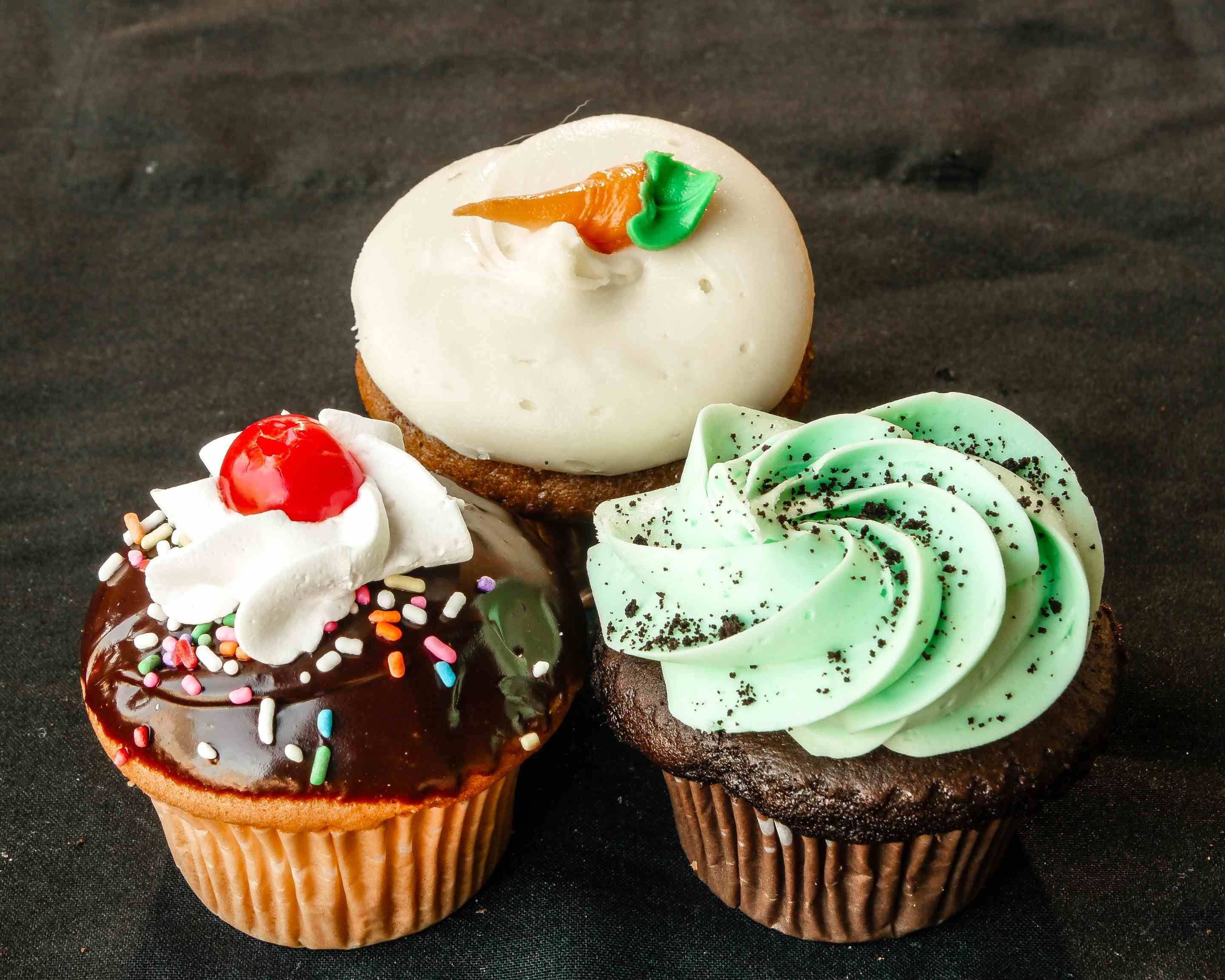 Order Cupcake Craving Menu Delivery in Sacramento | Cupcake Craving ...