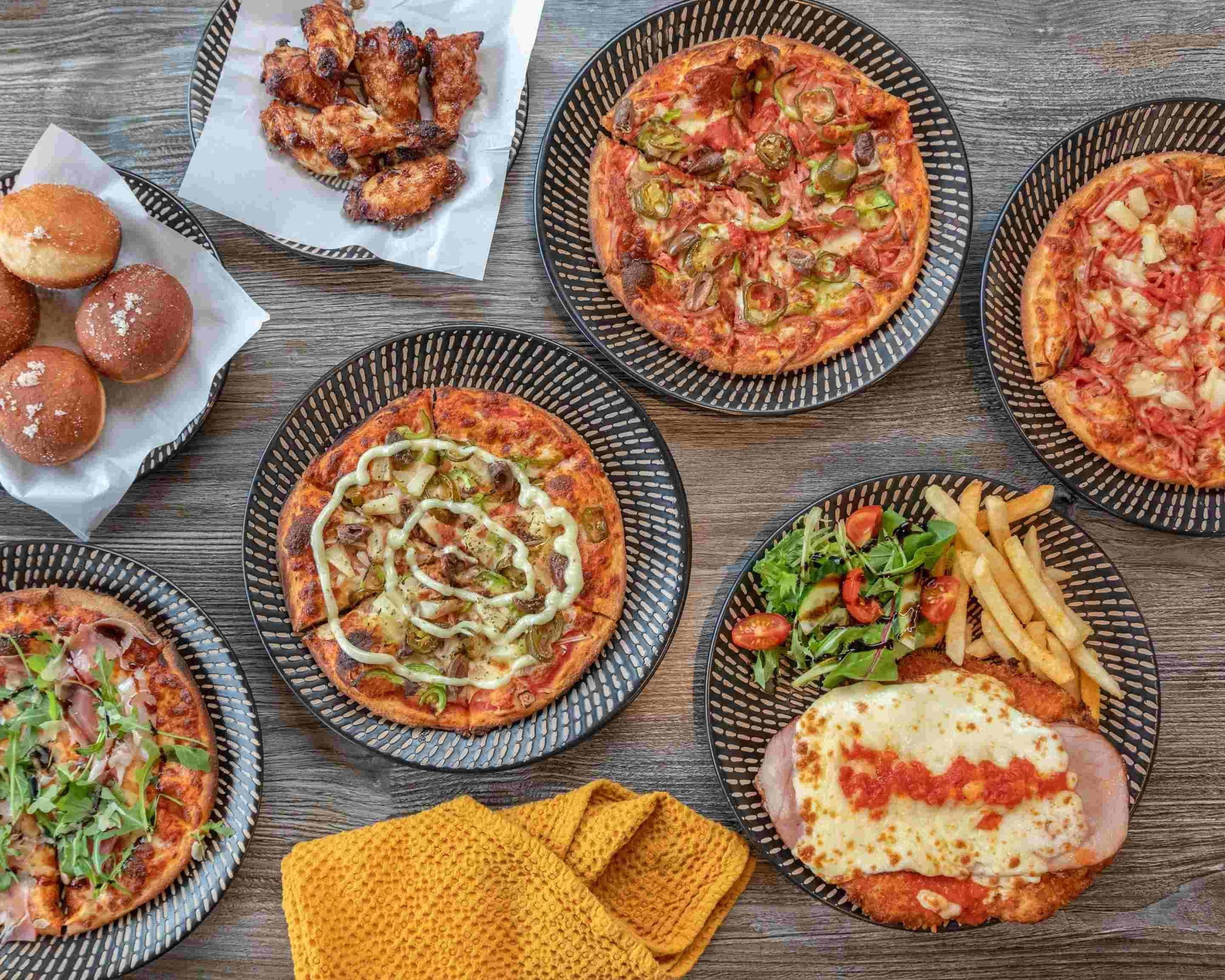 Order Como Pizza | Menu & Prices | Melbourne Delivery | Uber Eats