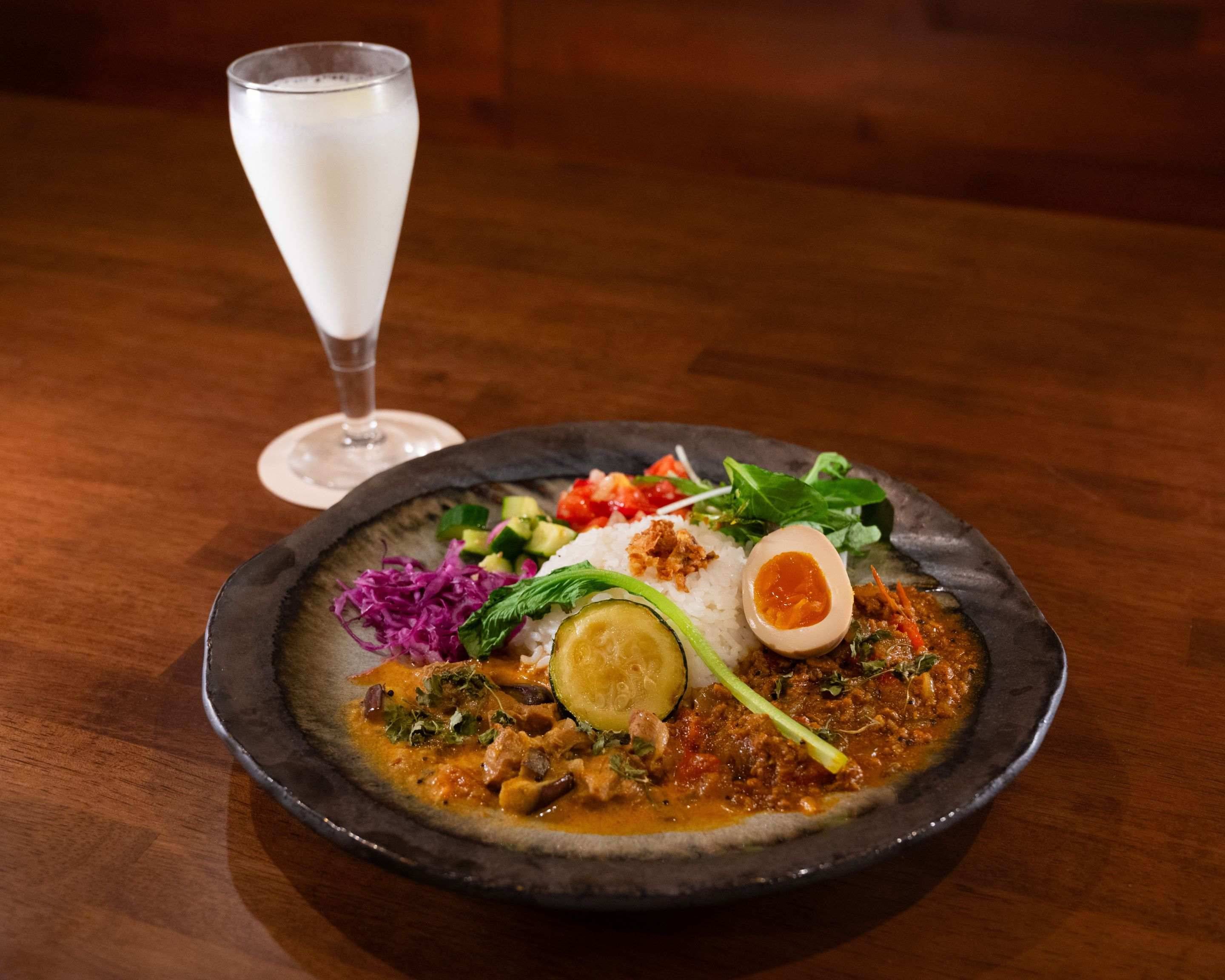 スパイス カレー トリガー Spice curry TRIGGER の出前・宅配・テイクアウトメニュー | ウーバーイーツ