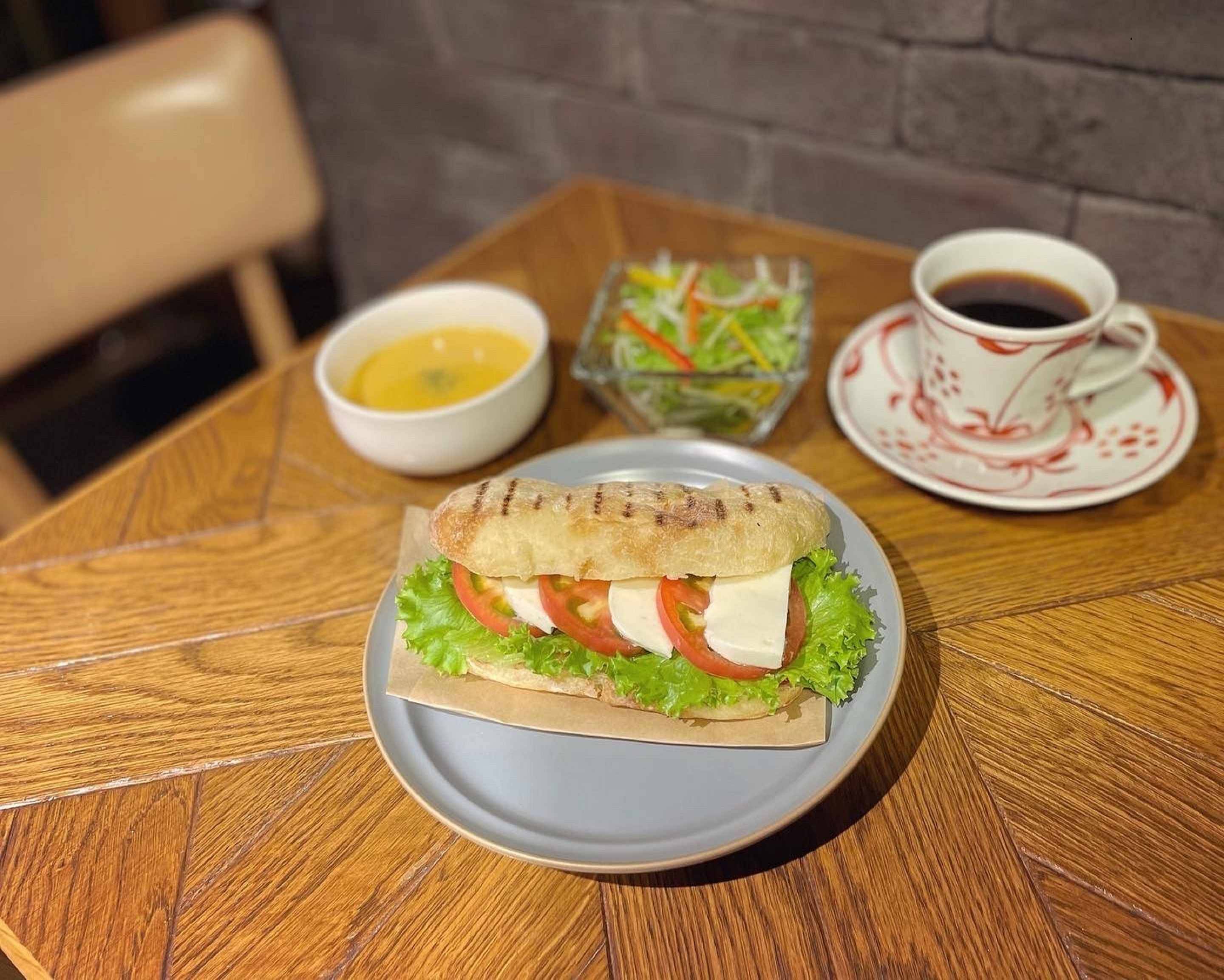 パニーニカフェ フランク panini cafe FRANK delivery & takeaway menu | Uber Eats