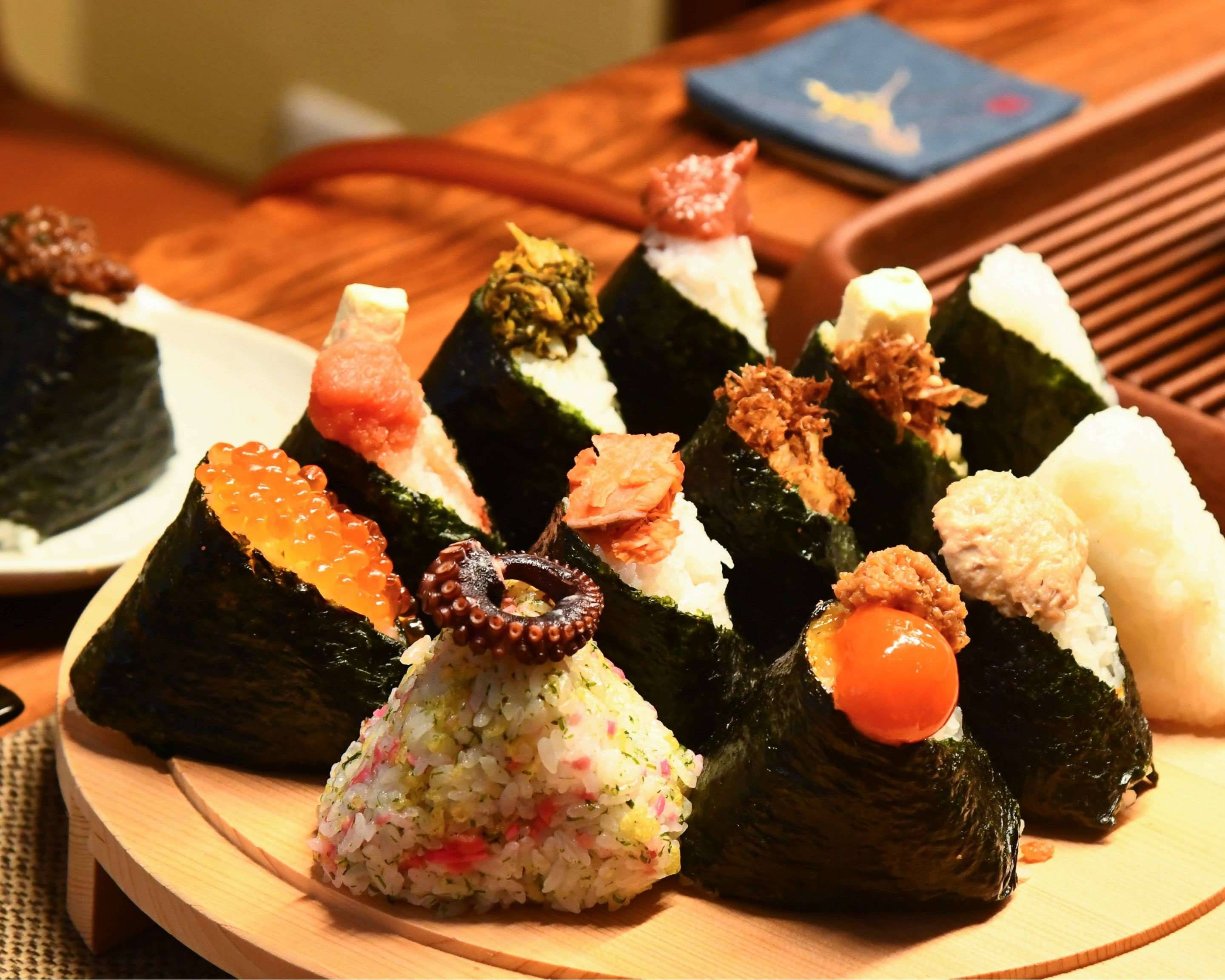 銀シャリおむすびen Ginshari omusubi en delivery & takeaway menu | Uber Eats