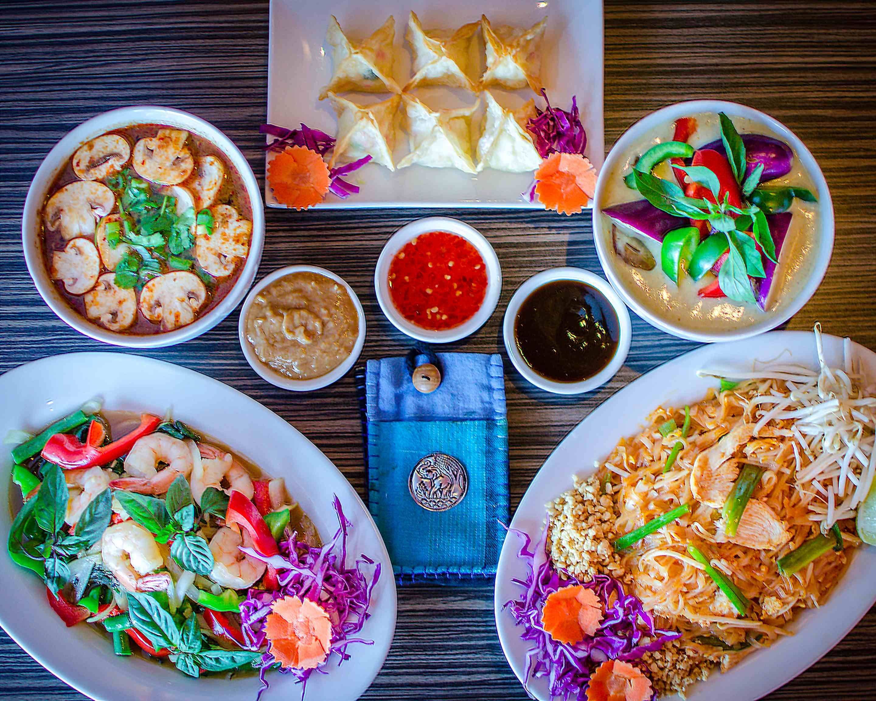 Order Onny's Thai Restaurant Menu Delivery【Menu & Prices】| San Marcos ...