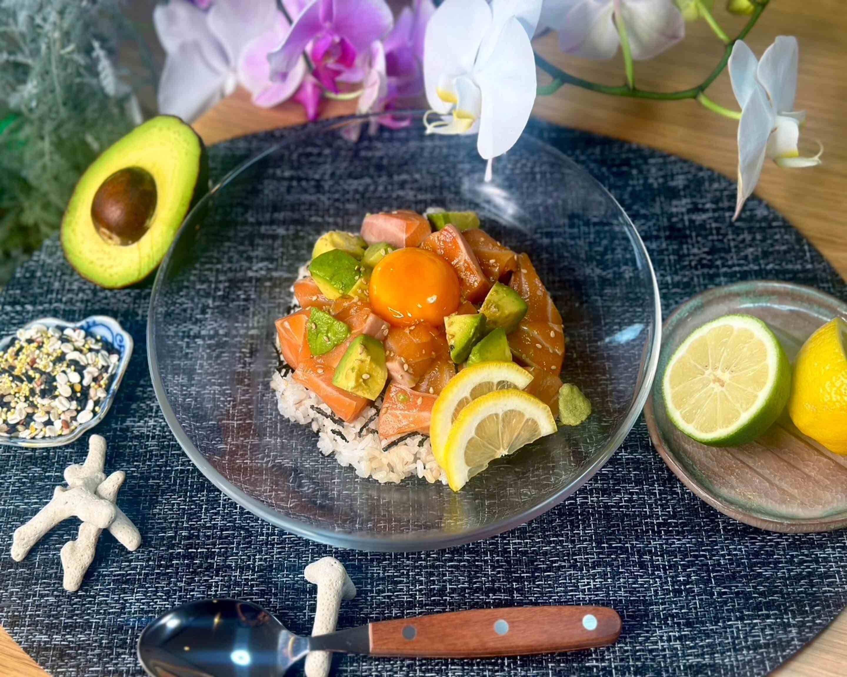 雑穀と濃厚卵のハワイアンポキ Healthy poki bowl of miscellaneous grains 日本橋店のデリバリー ...