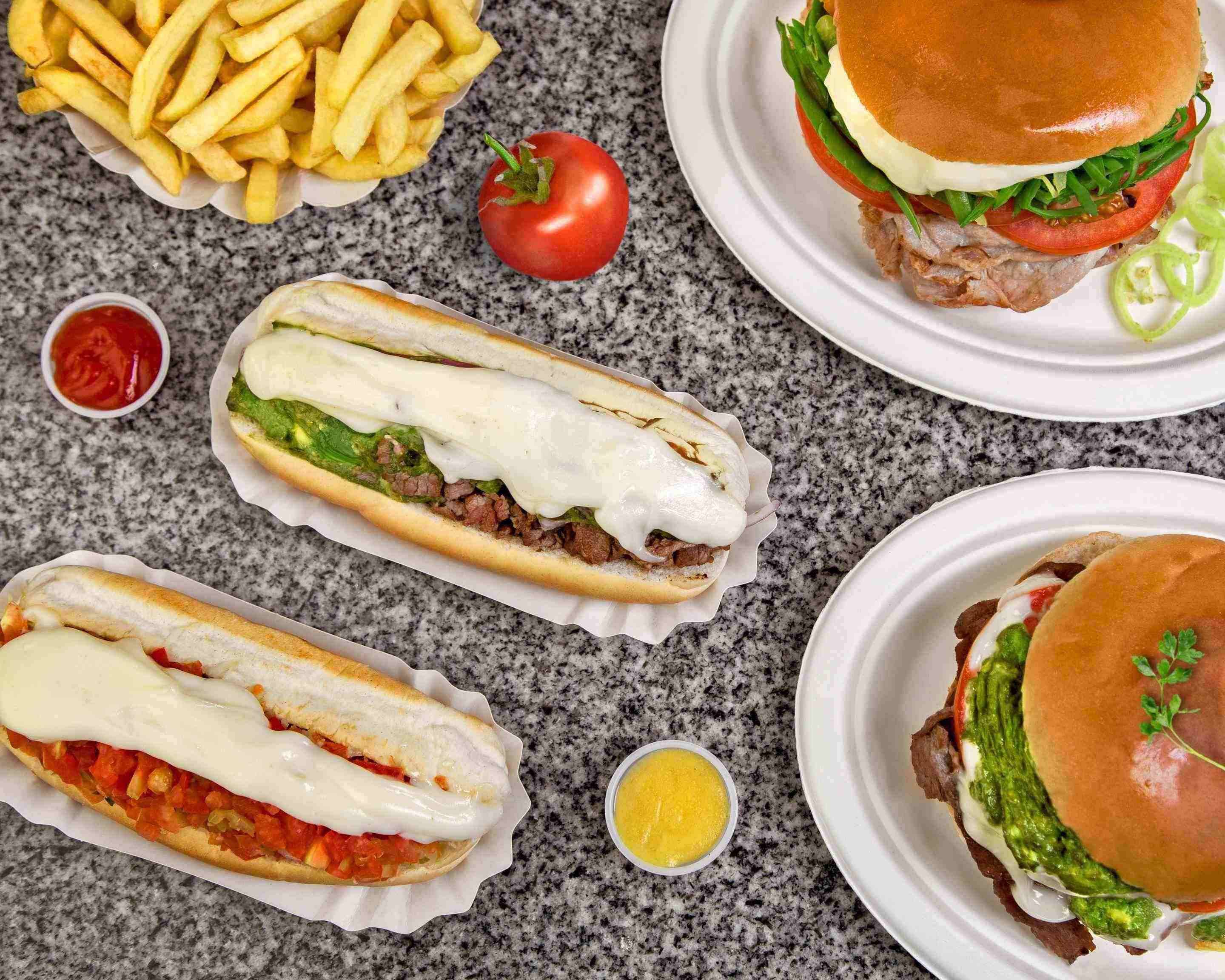 Chato's Menú a Domicilio【Menú y Precios】La Reina | Uber Eats