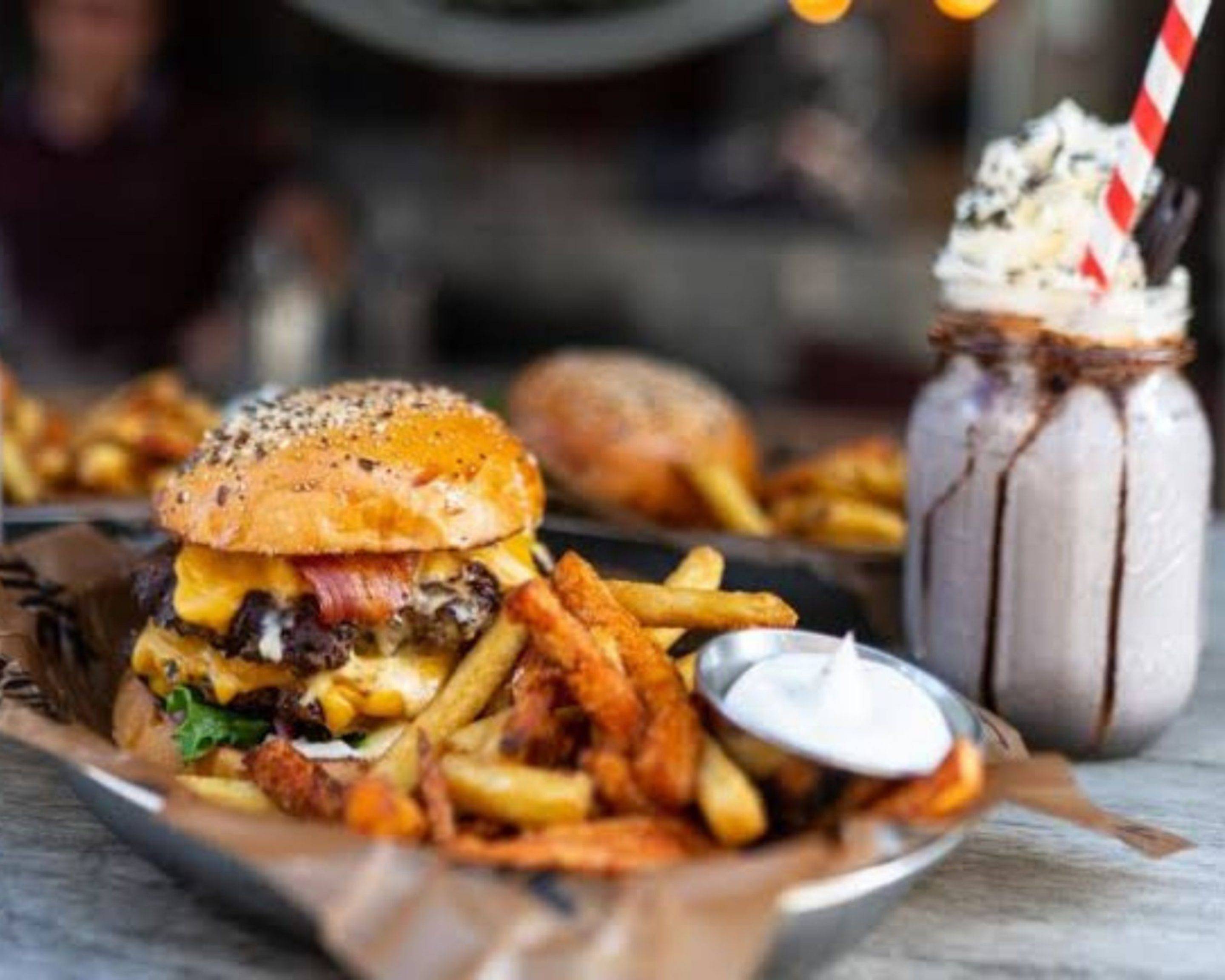 Shake Burger Menú a Domicilio【Menú y Precios】Querétaro | Uber Eats