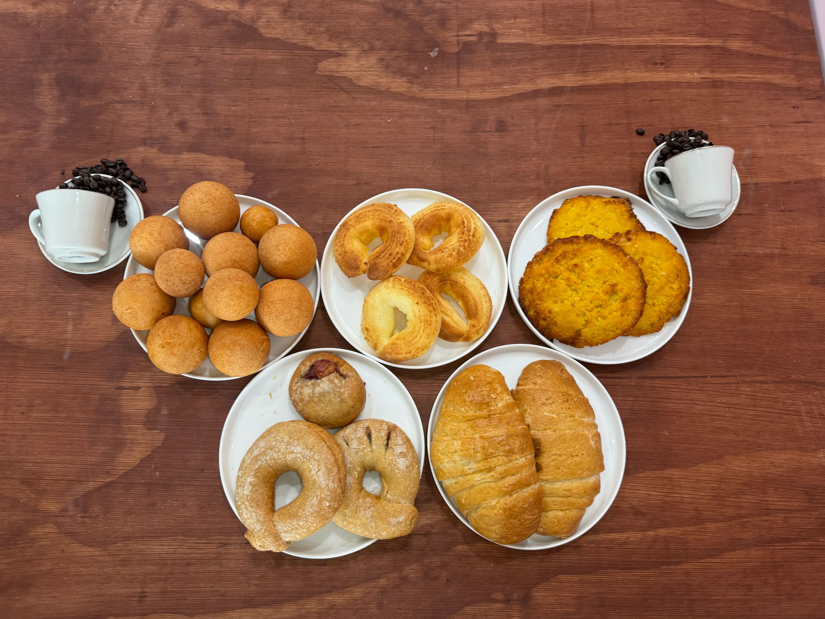 Order Leo Pan Colombian Bakery Menu Delivery【Menu & Prices】| Miami | Uber Eats