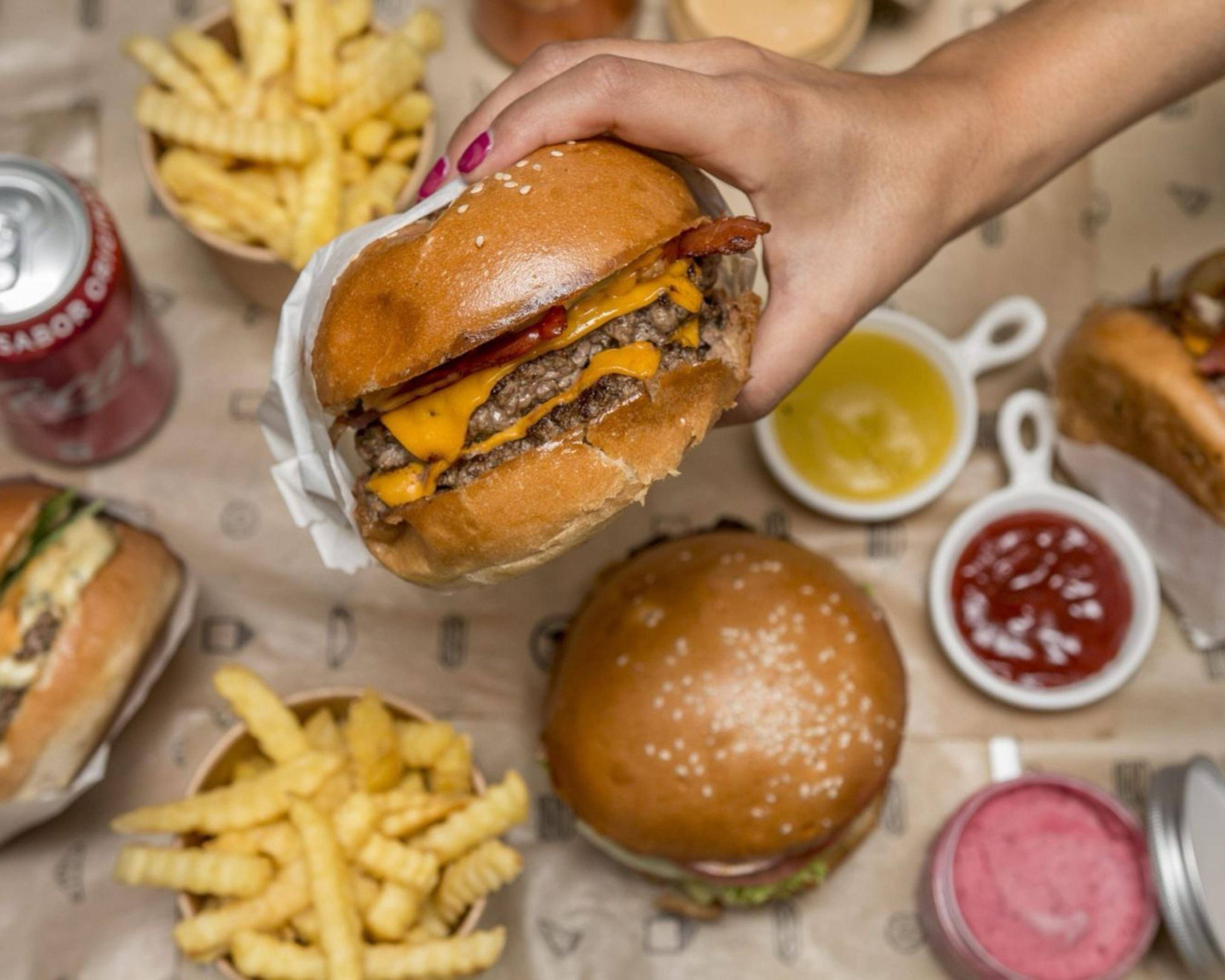 Boston Burger Menú a Domicilio【Menú y Precios】Madrid | Uber Eats