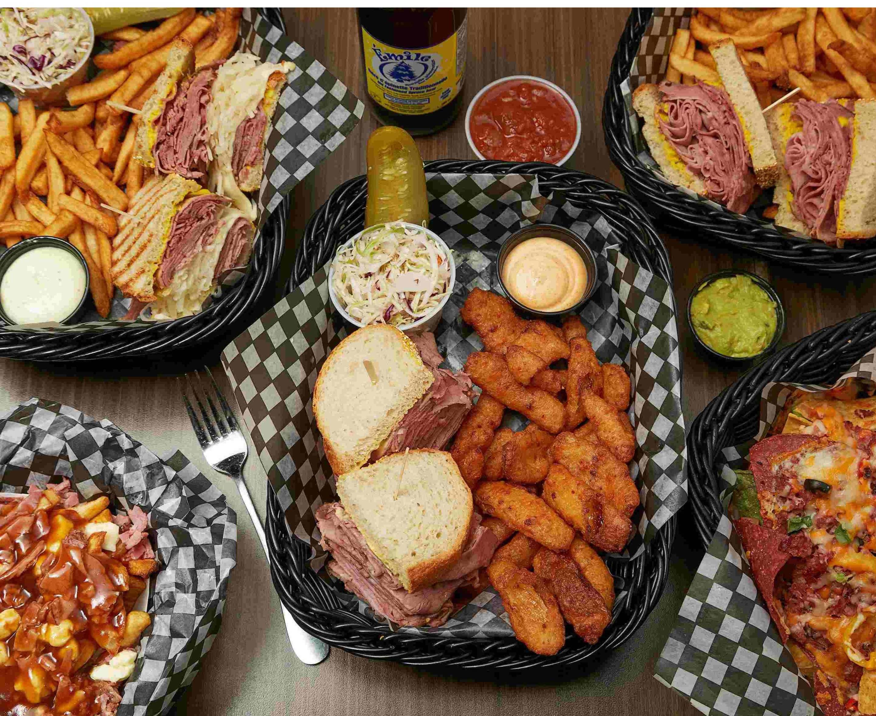 Order Edward Smoked Meat Delivery【Menu & Prices】| Trois-Rivières | Uber ...