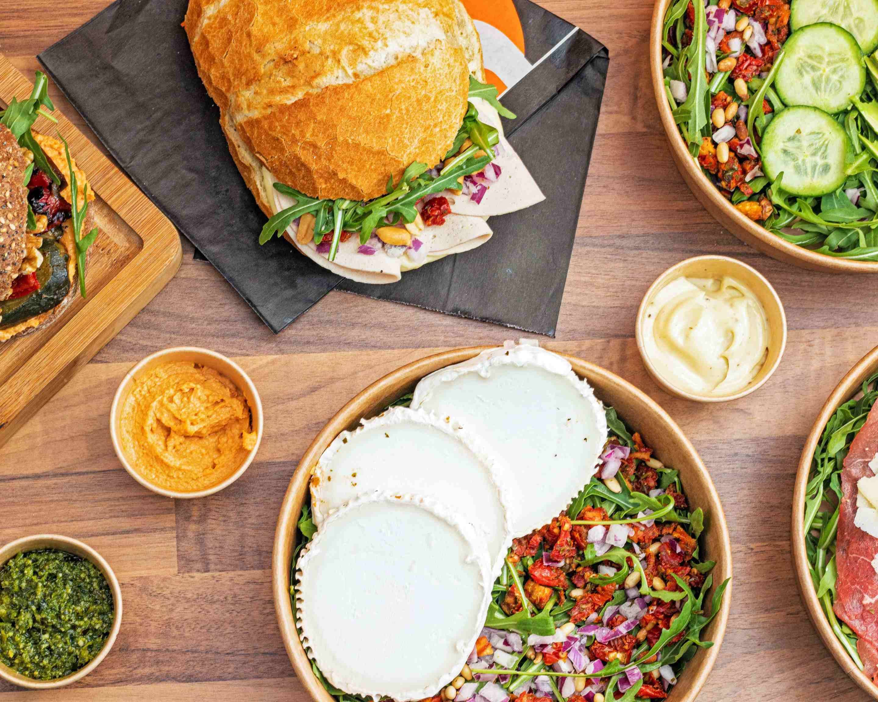 Bestellen bij Broodje Ben Groningen in Groningen | Menu en prijzen ...