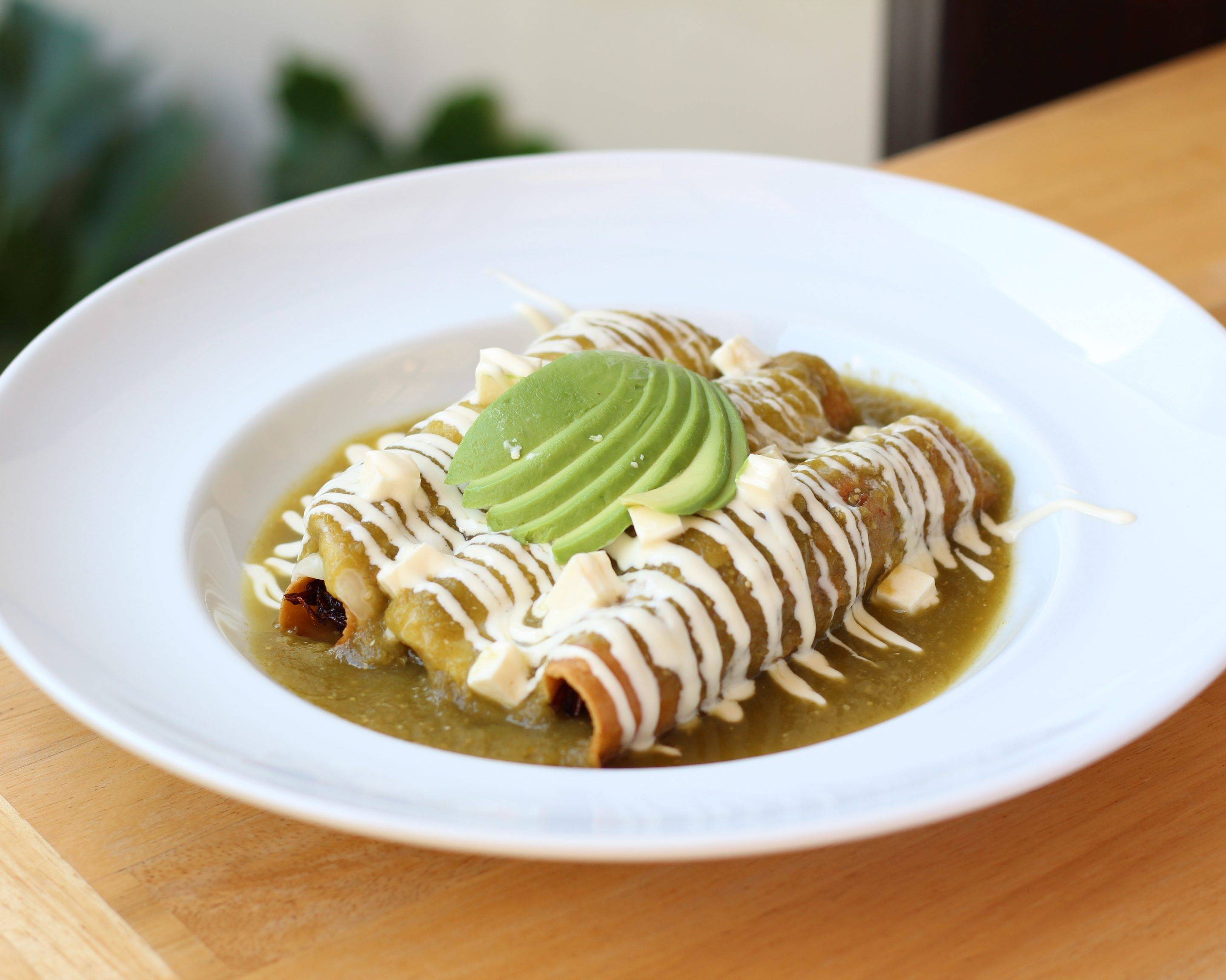 Aída Restaurante Zona 10 a domicilio en Guatemala | Menú y precios ...