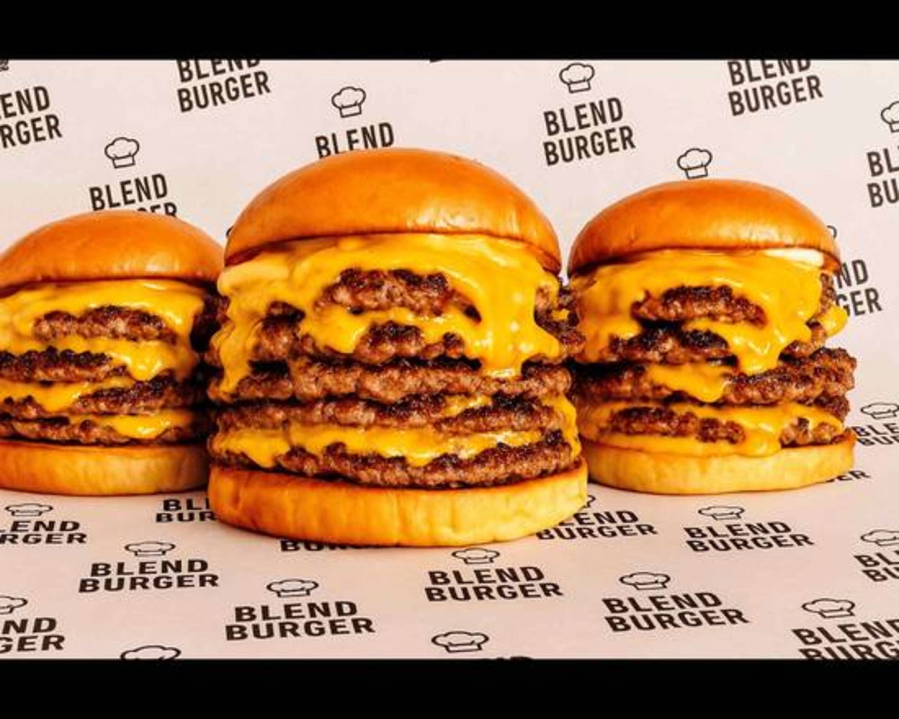 Commander d'un Blend Burger (St-Michel)【Menu et prix】| Montréal | Uber Eats