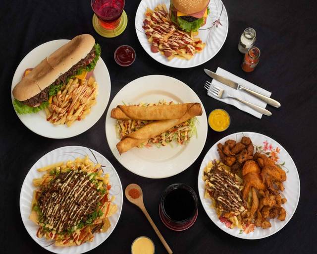 Confitería Media Luna a domicilio en Llanos de Santa Lucía | Menú y ...