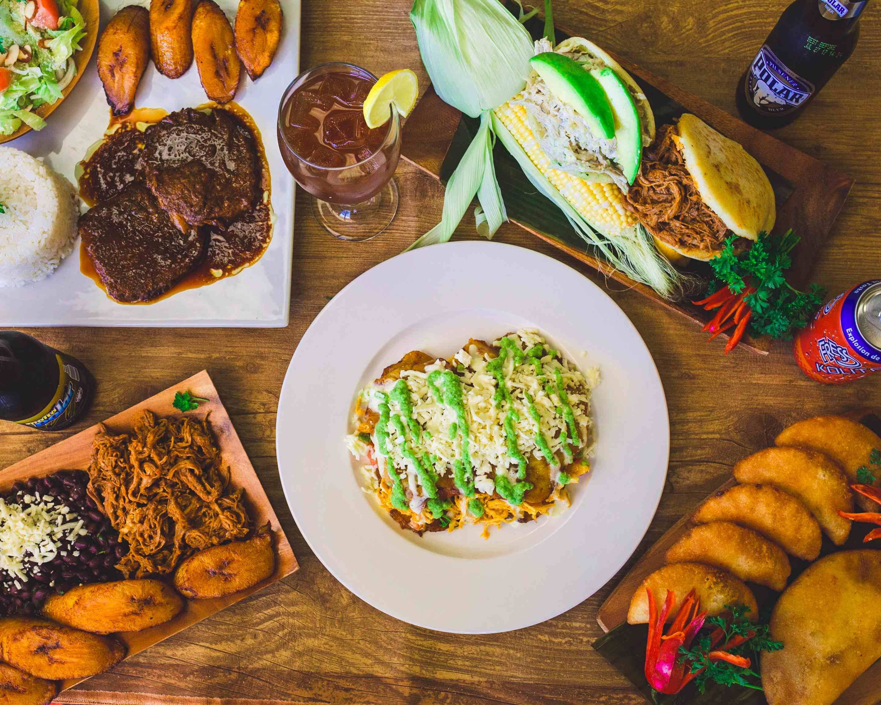 Order Alma Llanera Venezuelan Food (Pinellas Park) Menu Delivery【Menu ...