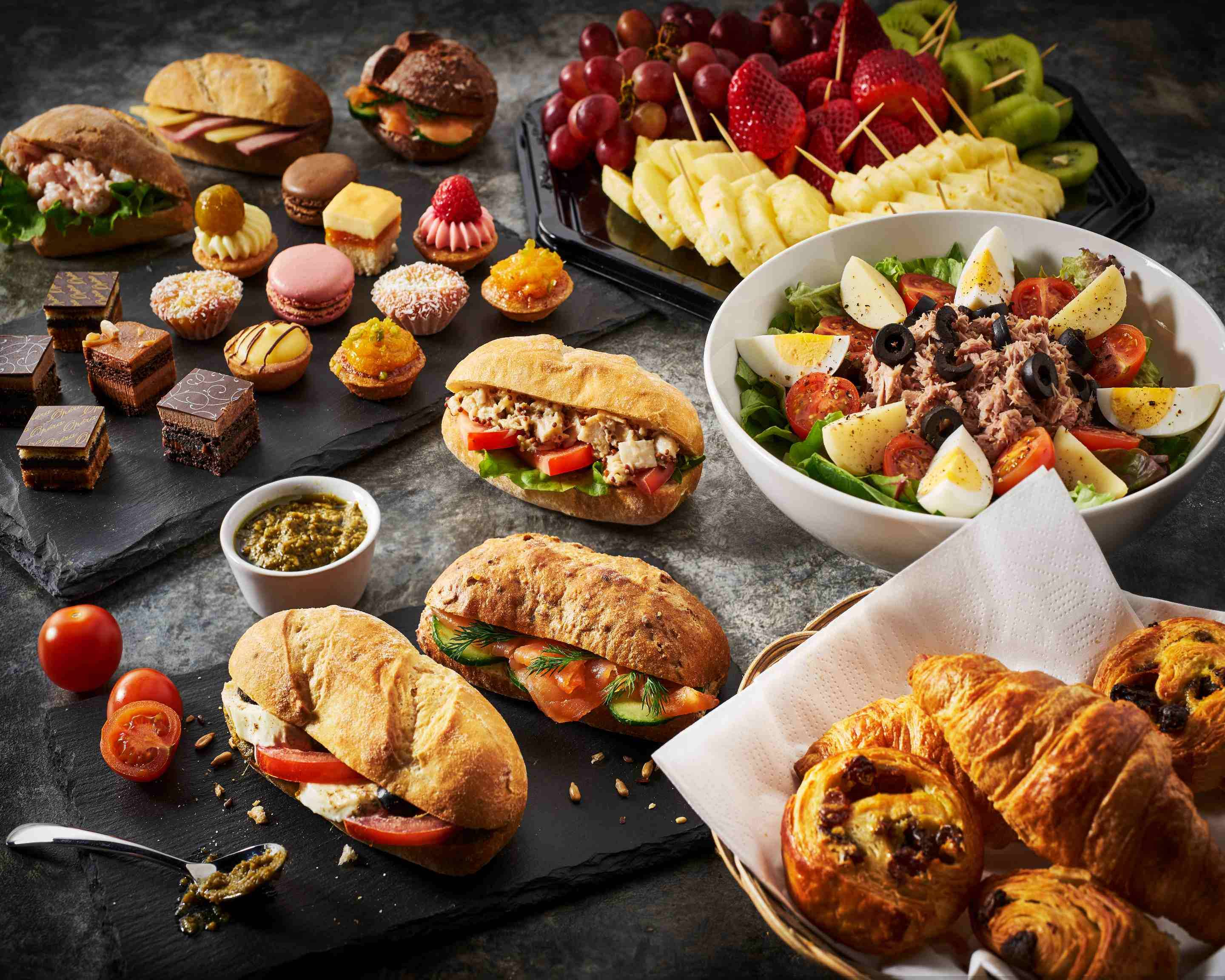 Order Le Montmartre Menu Delivery and Takeaway in London | Menu ...