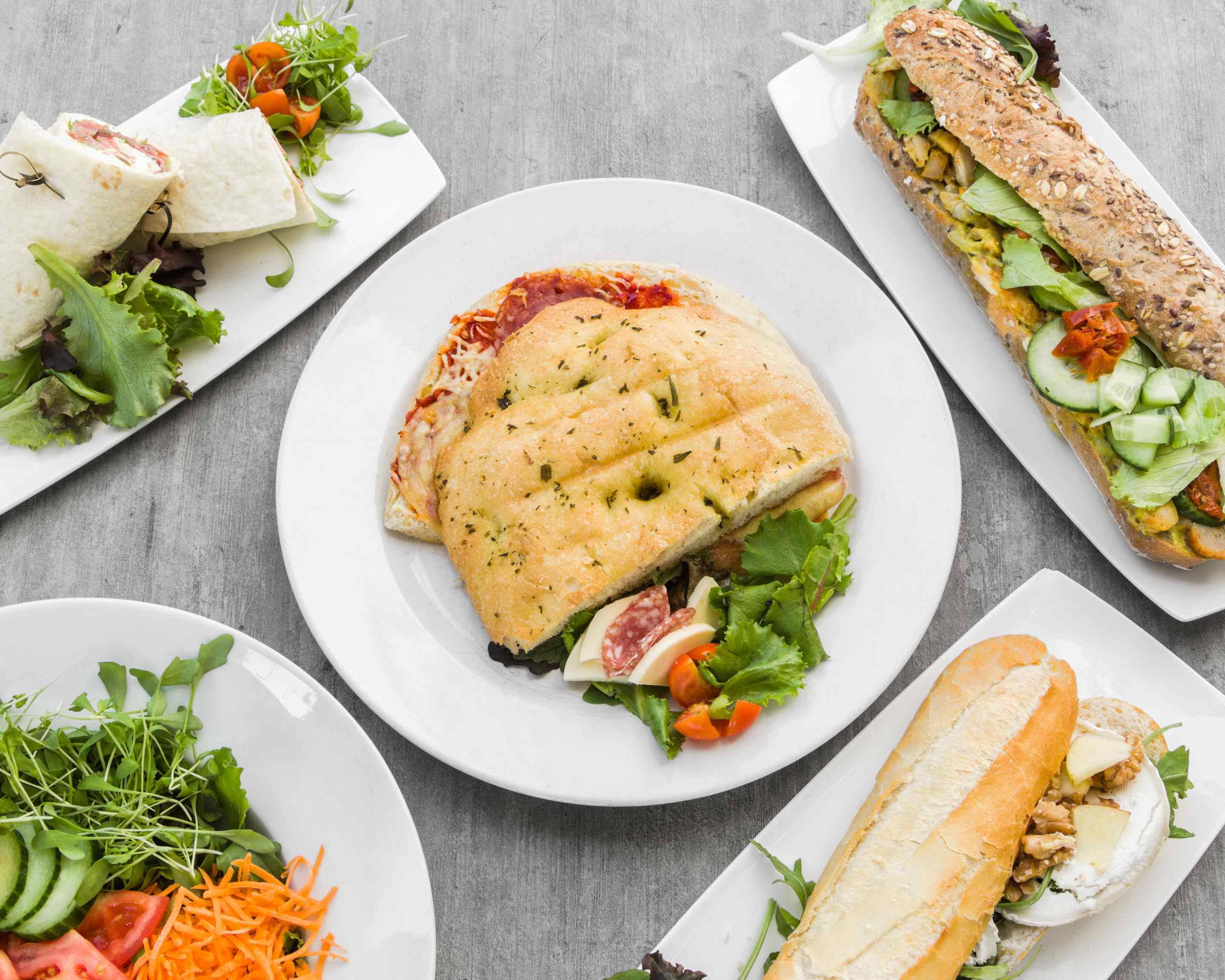 Bestel De Kleine Matthias II - Menu en prijzen - Bezorging in Antwerpen ...