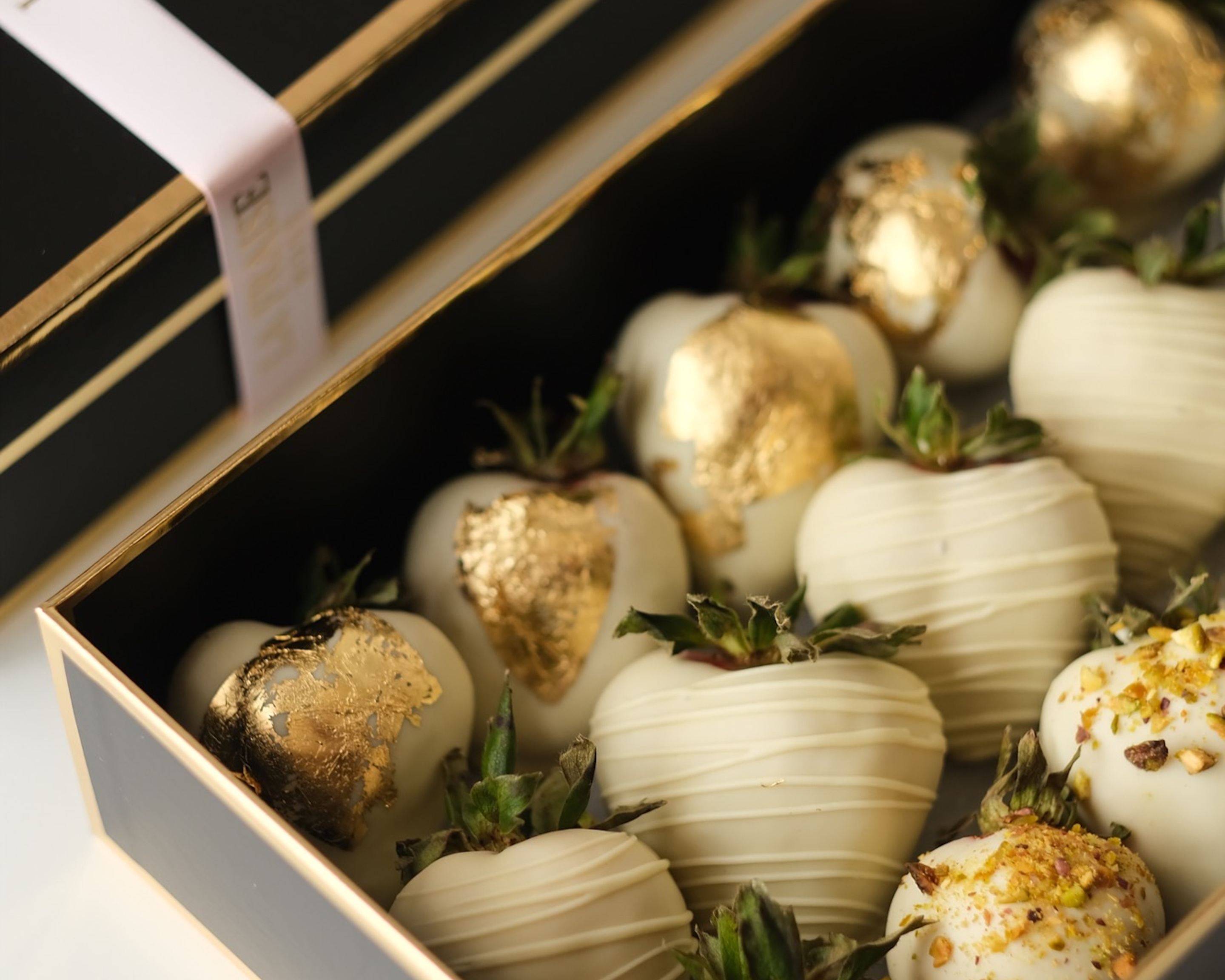 Order La Fraise Rose (West 6th) Menu Delivery in Vancouver | Menu ...