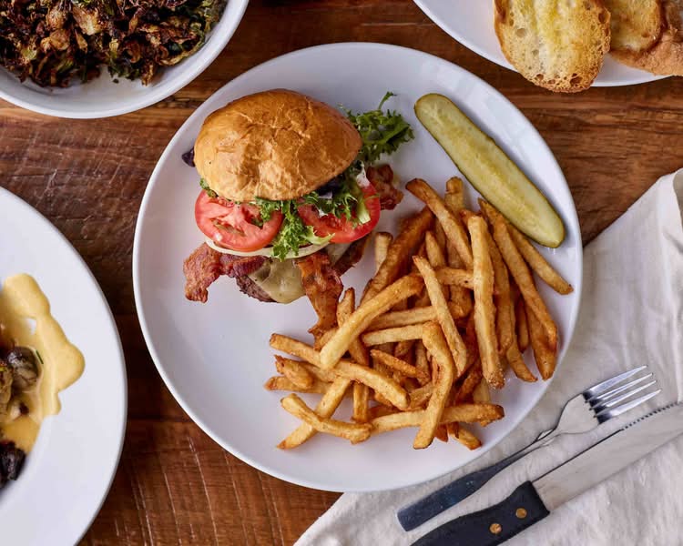 What Da Fish Cinta Norteña Delivery in Panama City, PA | Menu & Prices ...