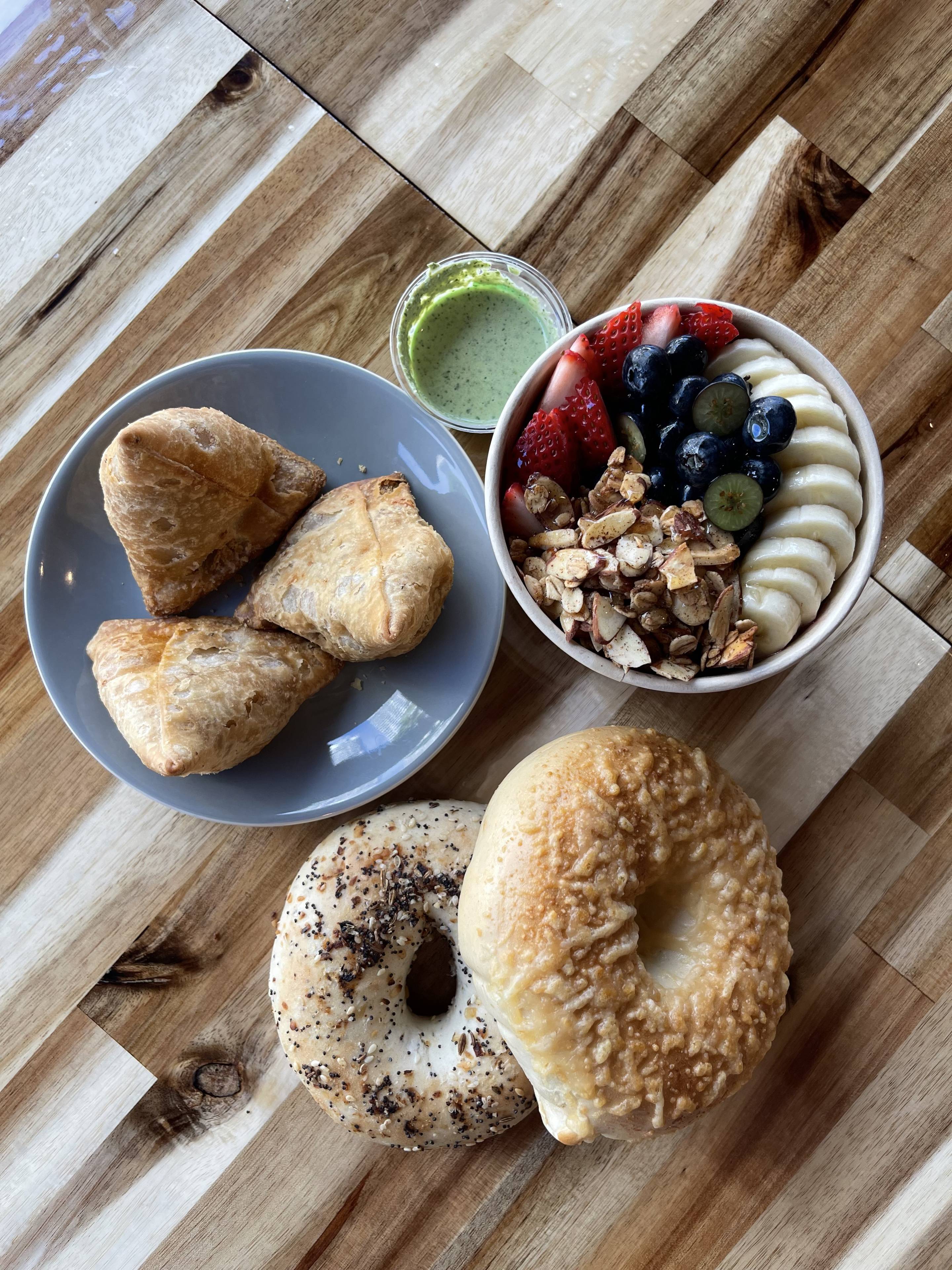 Order Shoreline Cafe - Menu & Prices - Honolulu Delivery | Uber Eats