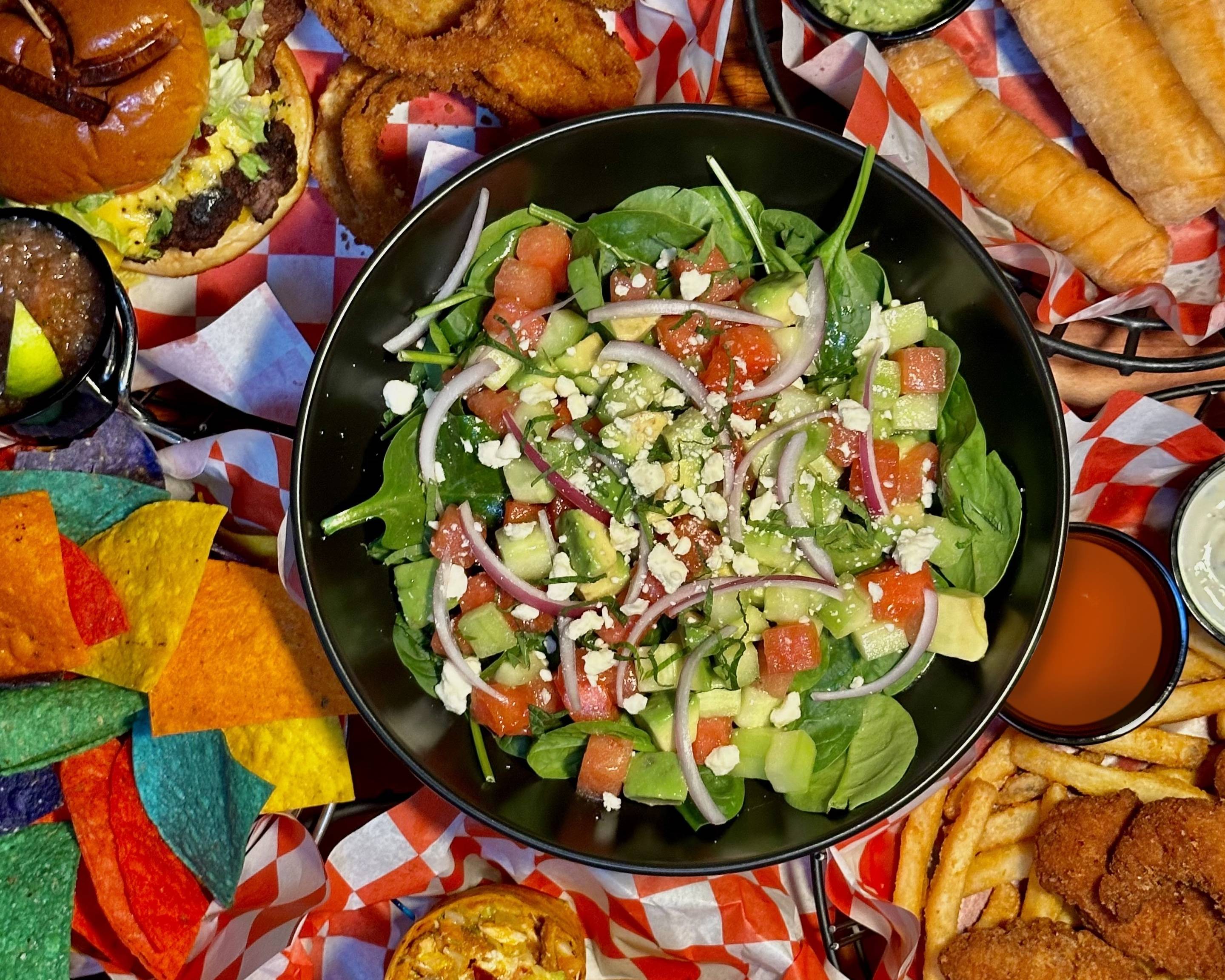Order Roscoe's Tavern - Menu & Prices - Chicago Delivery | Uber Eats
