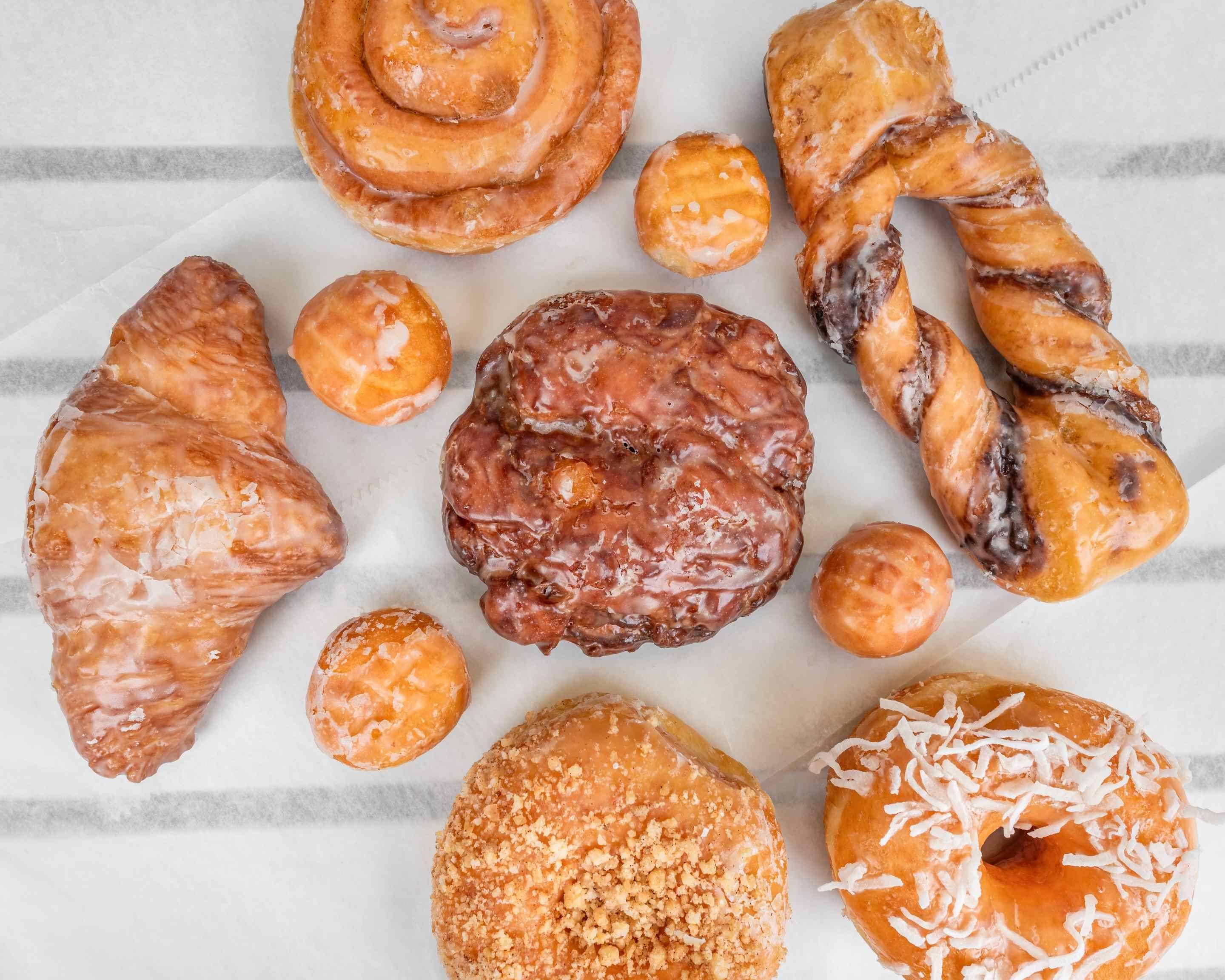 Atlanta Donuts Menu Atlanta • Order Atlanta Donuts Delivery Online ...