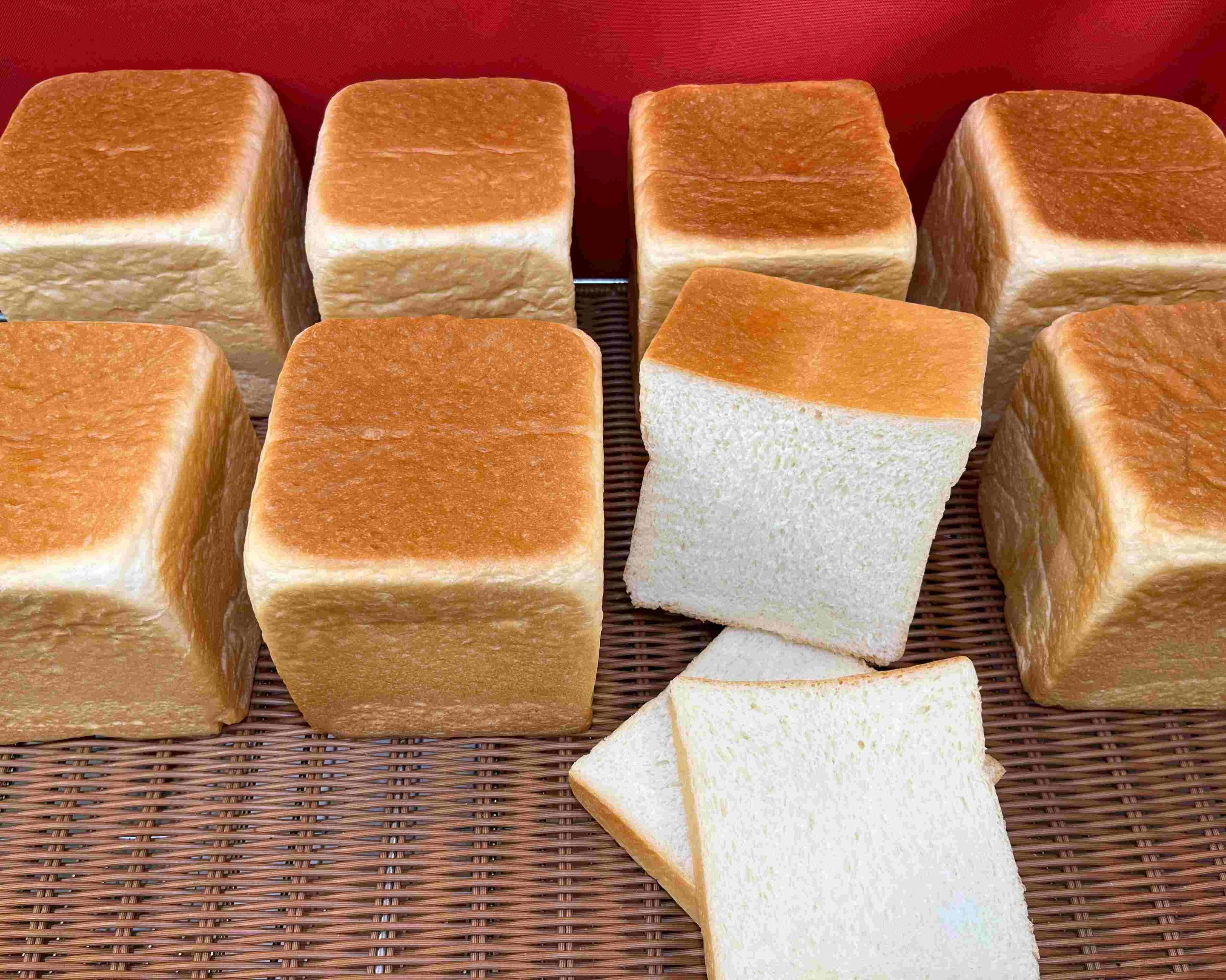 【完全無添加】食パンTsubaki Plain bread Tsubakiの出前・宅配・テイクアウトメニュー | ウーバーイーツ