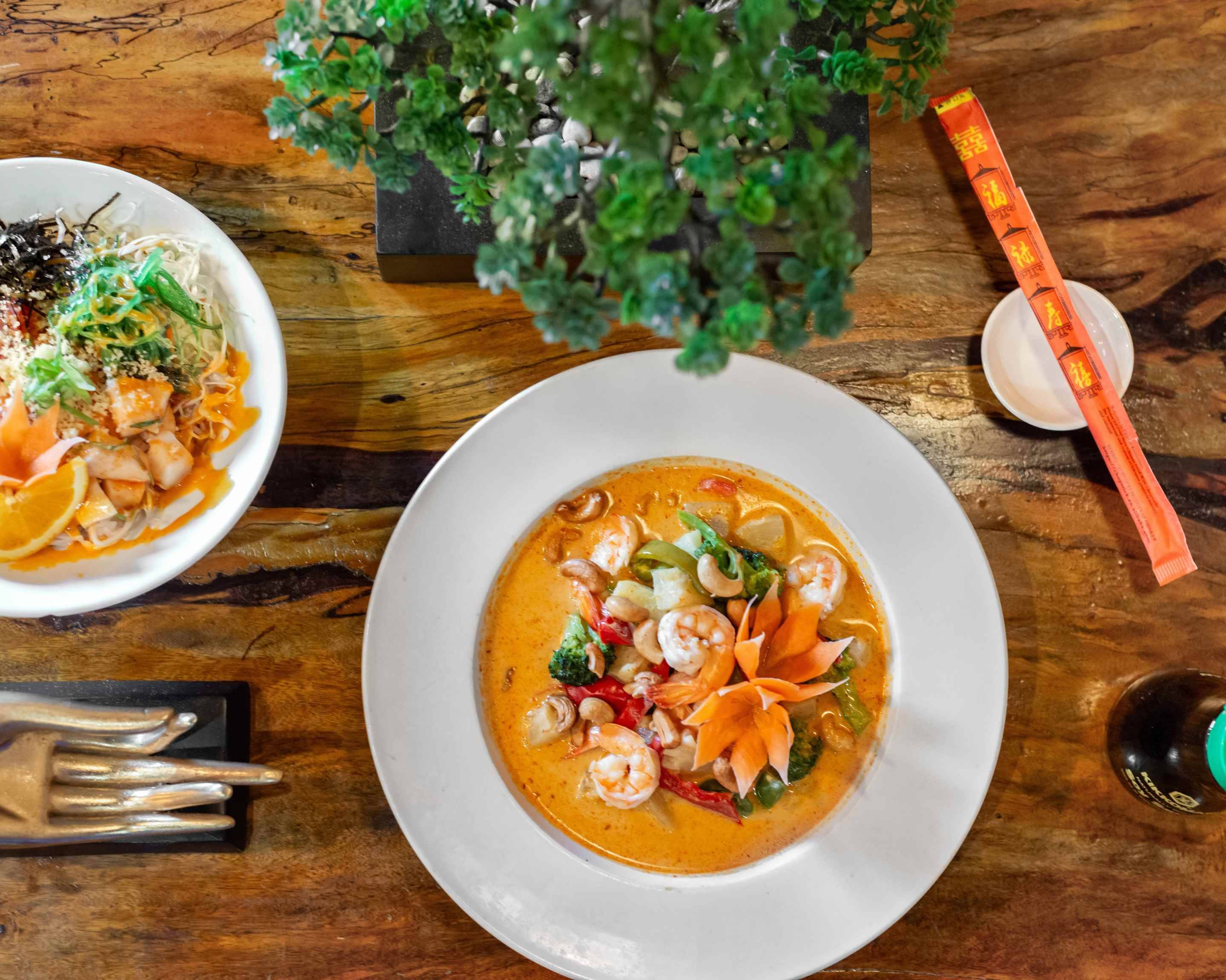 Thida Thai Menu Smyrna • Order Thida Thai Delivery Online • Postmates