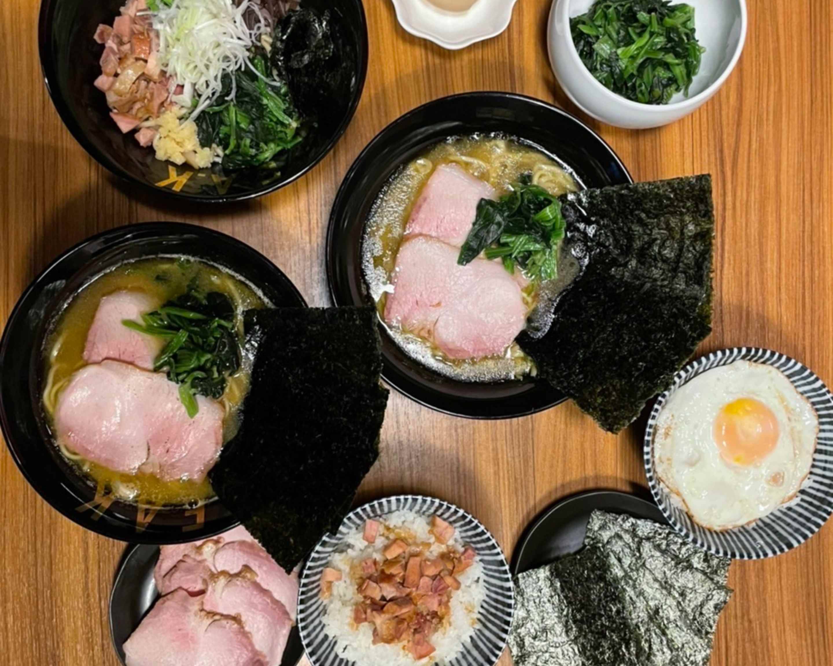 【家系ラーメン】MEN-EIJIの出前・宅配・テイクアウトメニュー | ウーバーイーツ