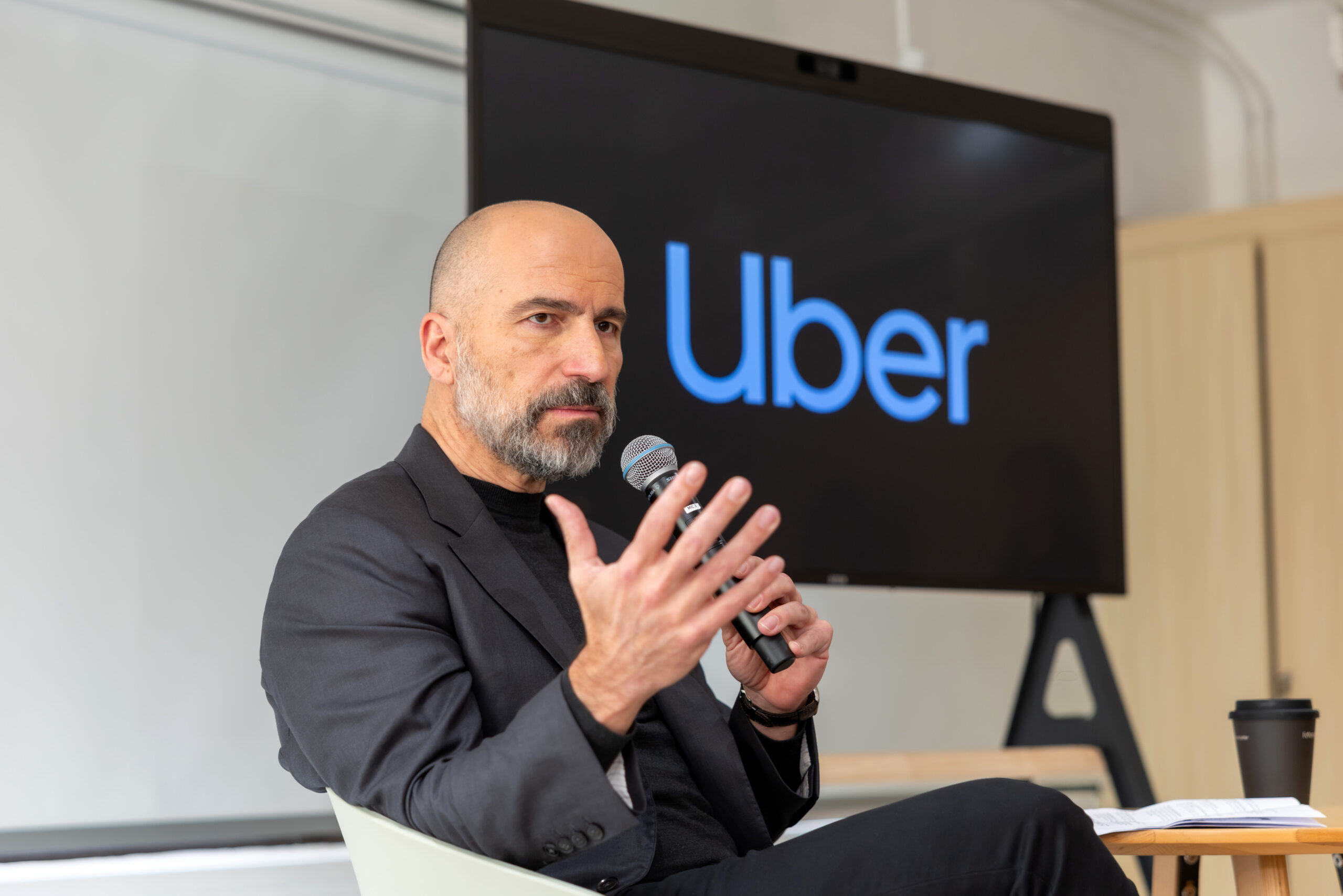 Uber’s CEO applauded Hong Kong’s ridesharing regulation