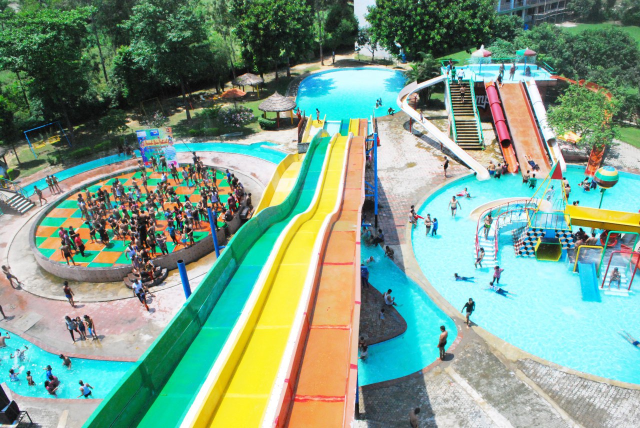 Lucknow, your free water park tickets are three rides away